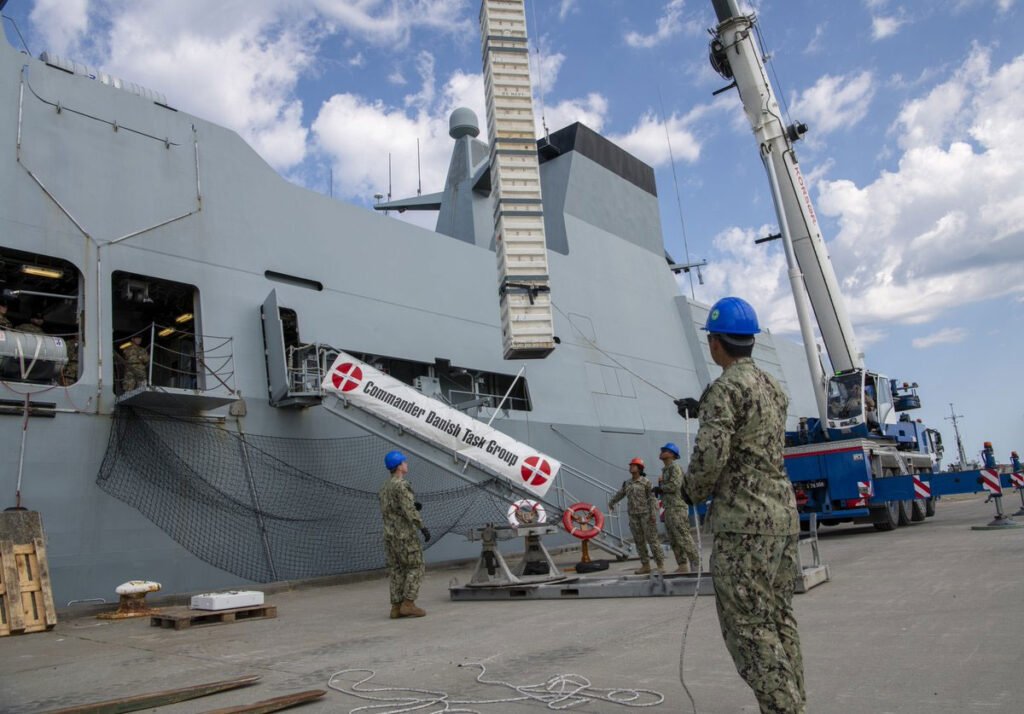 HDMS Peter Willemoes Practices Loading SM-2 During BALTOPS – SeaWaves ...