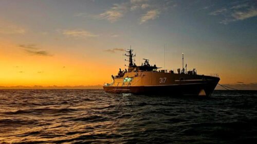 Night Boarding in the Timor Sea – SeaWaves Magazine